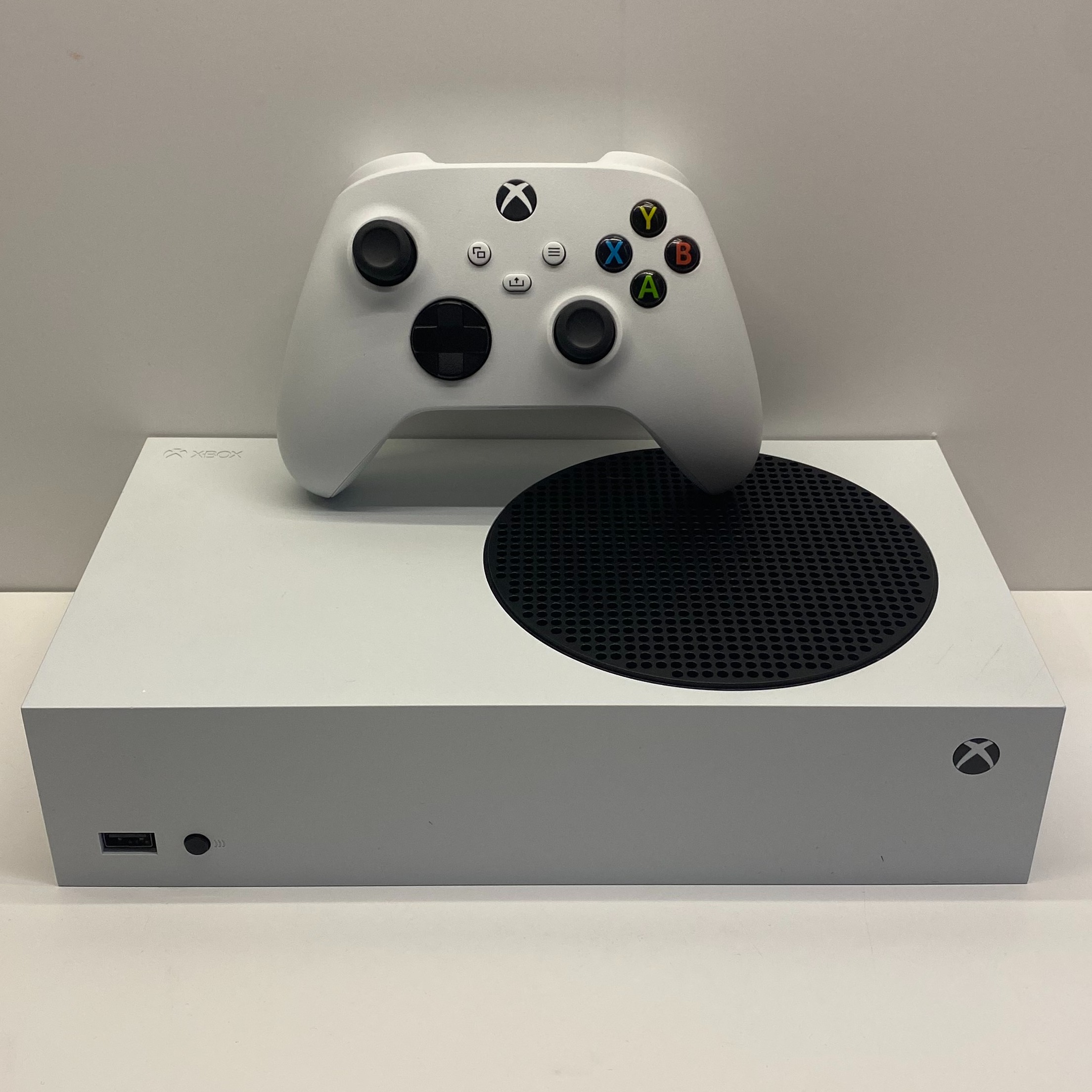 Pre-owned Microsoft Xbox Series S All Digital Console 512GB SSD - Own4Less